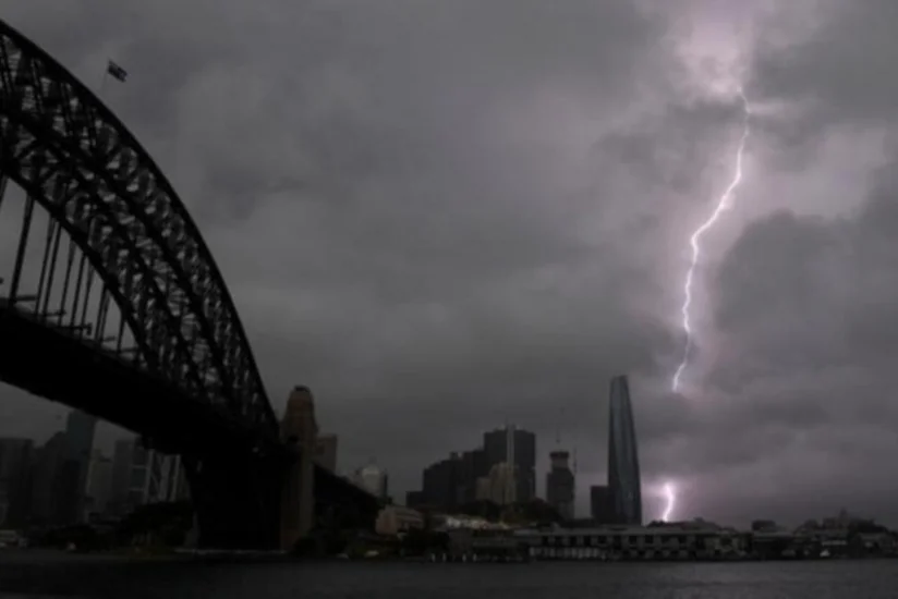 Monster hail hits Aussies in storm chaos | Report.az