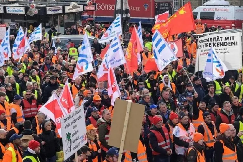 About 90,000 public transport workers go on strike in Germany | Report.az