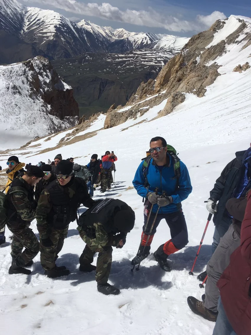 SOCAR employee takes part in a march to Heydar Aliyev peak - PHOTO ...
