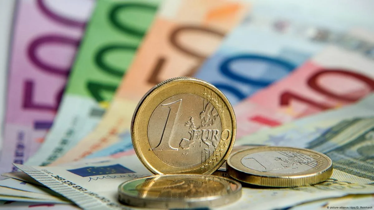Italy's largest bank to restrict euro payments from Russia to EU ...