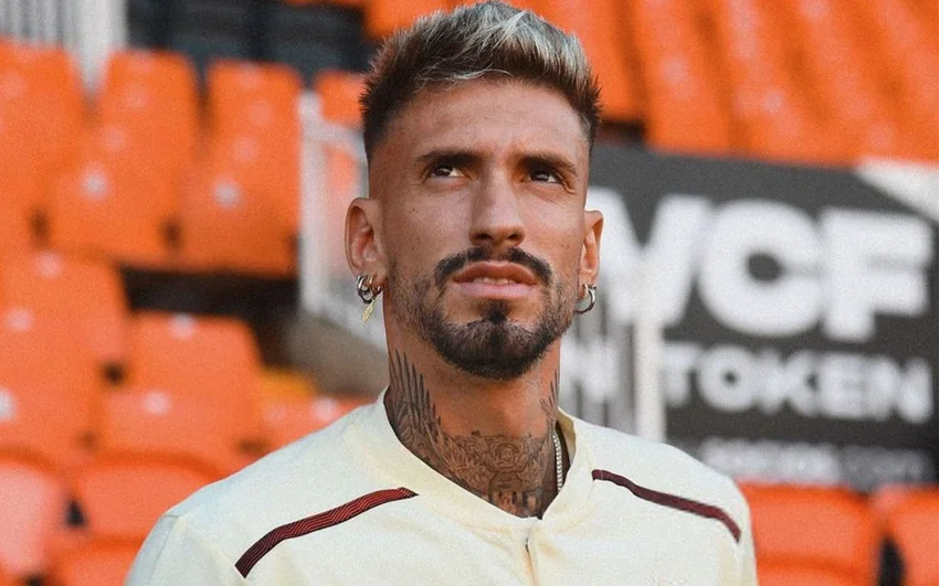 "Valensiya" futbolçusu ilə yollarını ayırıb | Report.az