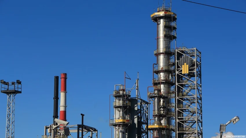 Oil ministry: Tehran refinery not hit by Israeli strike | Report.az