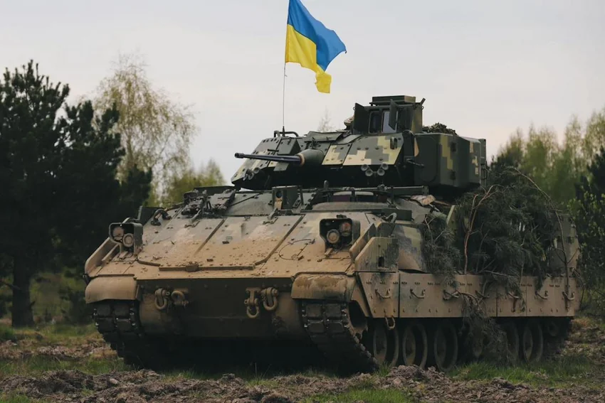 США одобрили продажу Украине комплексов HAWK и БМП Bradley | Report.az