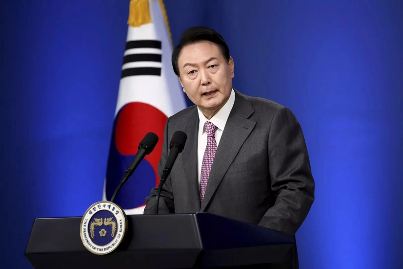 South Korean prosecutors raid ex-President Yoon's private residence ...