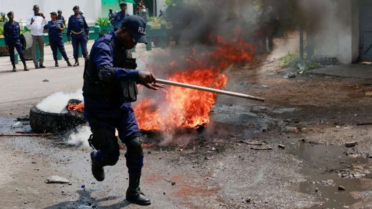 US embassy in DR Congo set on fire as angry crowd chants 'death to ...