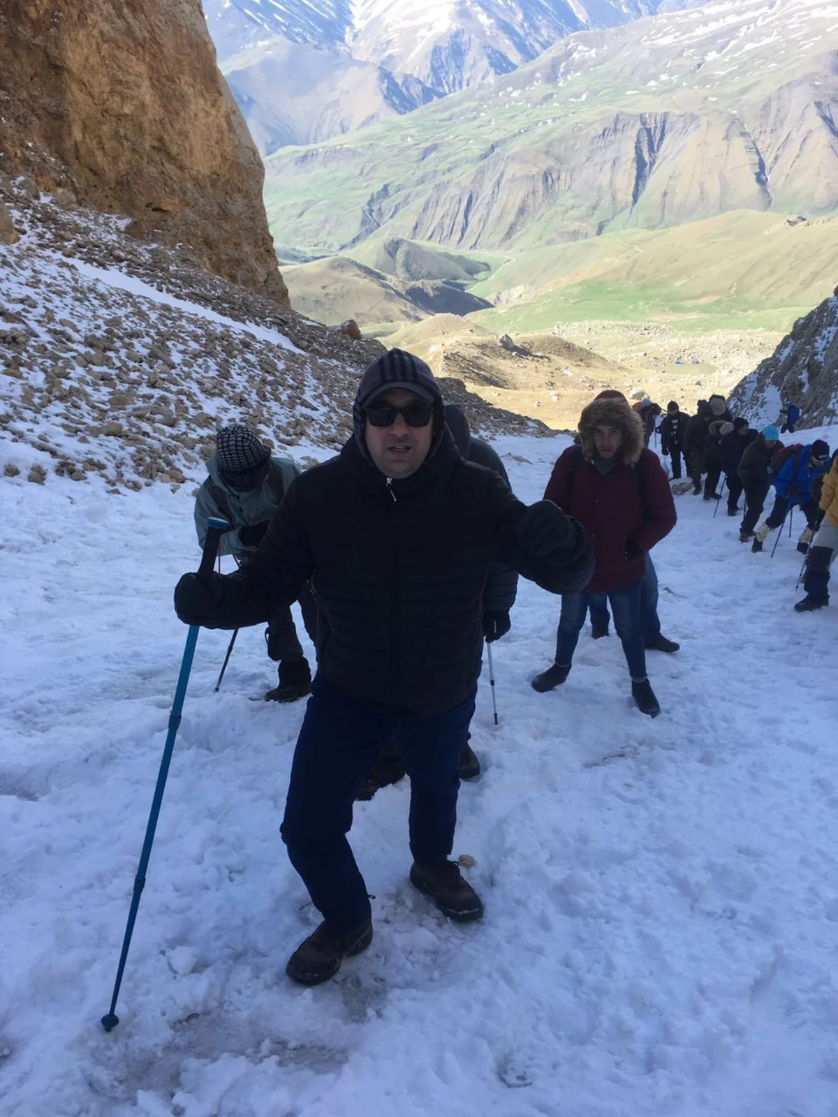 SOCAR employee takes part in a march to Heydar Aliyev peak - PHOTO ...