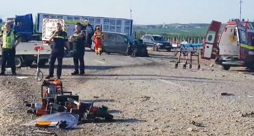 5 killed in Romania as tanker truck collides with car | Report.az